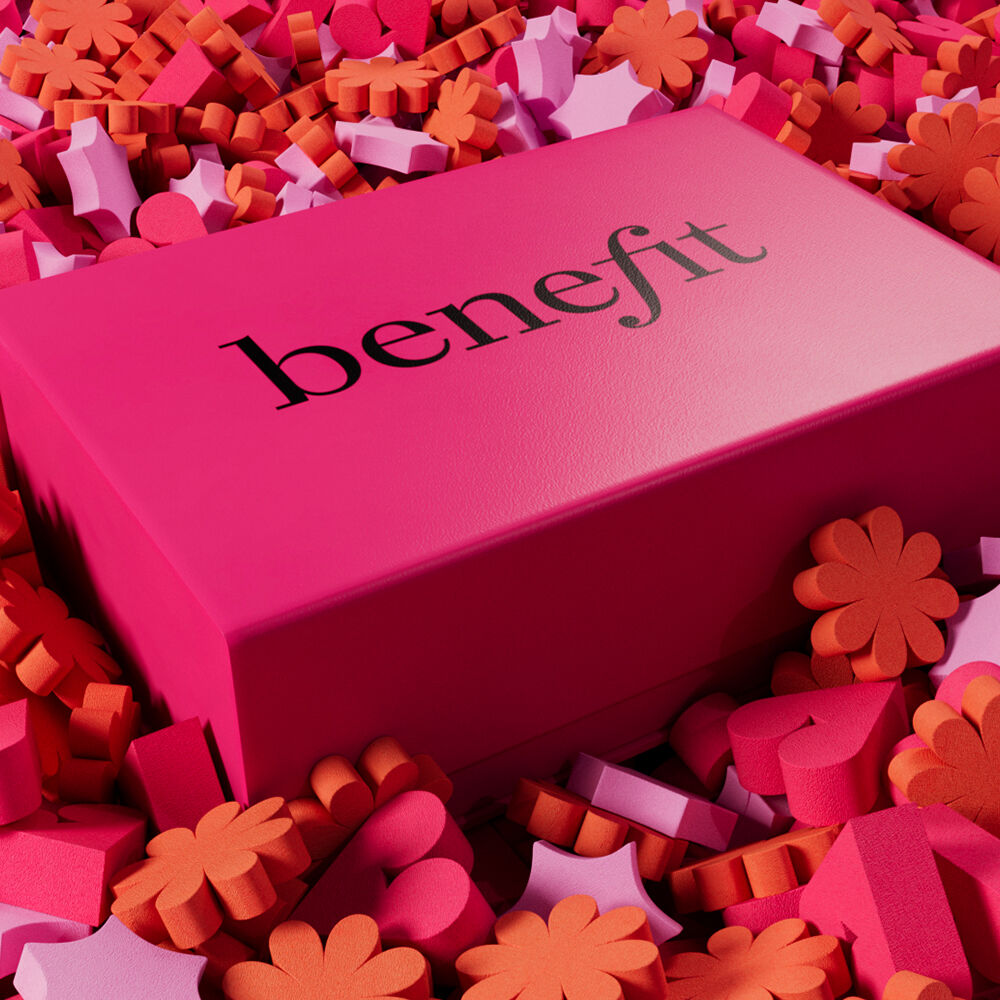 Benefit make up selection box store